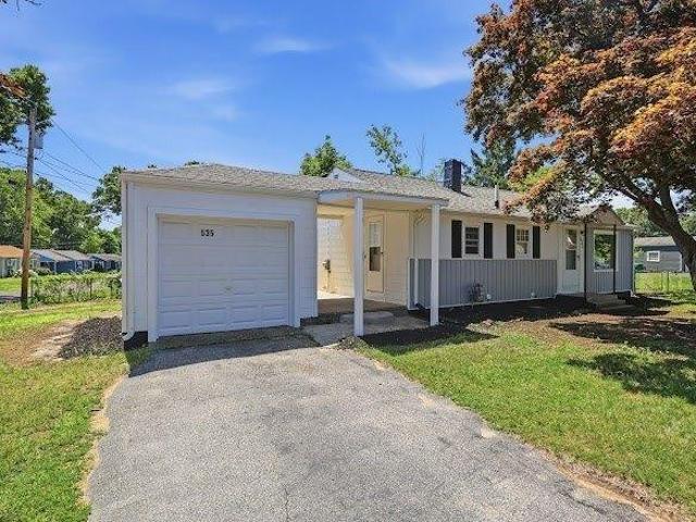 house with 3 bedroom, Chicopee MA DS104009362