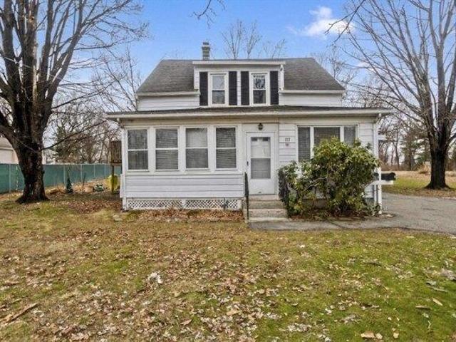house with 3 bedroom, Chicopee MA ES103102142