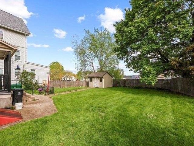 house with 3 bedroom, Chicopee MA ES103249418