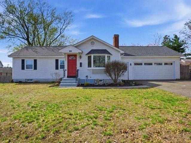 house with 3 bedroom, Chicopee MA ES103442351