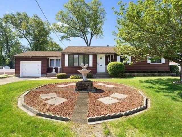house with 3 bedroom, Chicopee MA ES103436734