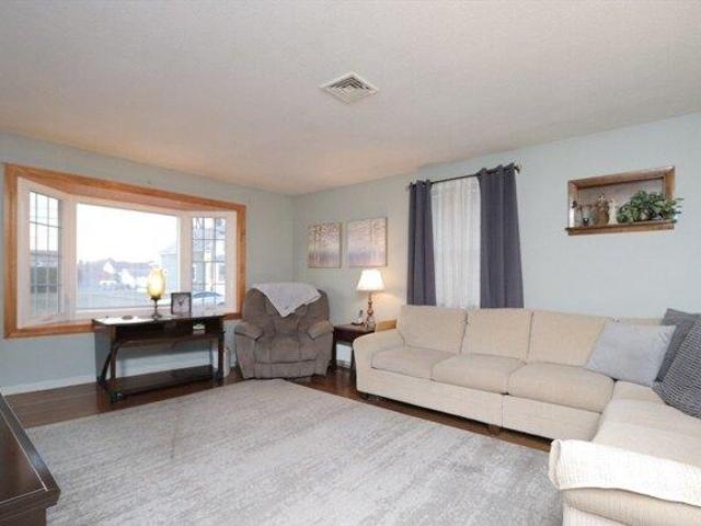 house with 3 bedroom, Chicopee MA ES103888801