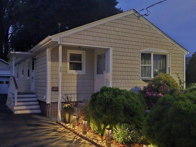 house with 3 bedroom, Chicopee MA ES104074914