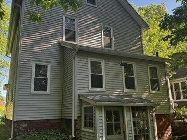 house with 3 bedroom, Chicopee MA ES105060498