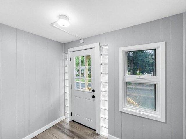 house with 3 bedroom, Chicopee MA ES105095383