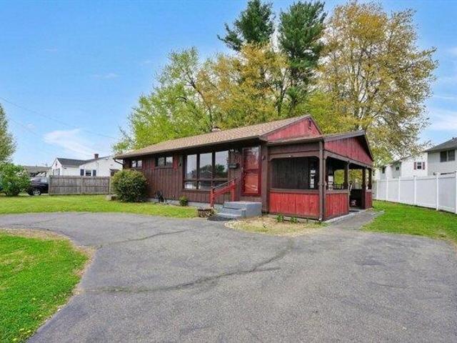 house with 3 bedroom, Chicopee MA ES105013593