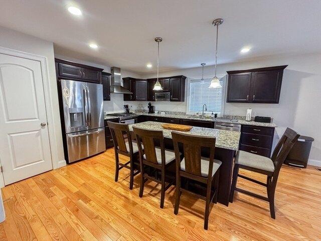house with 3 bedroom, Chicopee MA ES105105214
