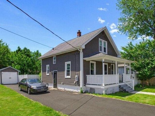 house with 3 bedroom, Chicopee MA ES105107815