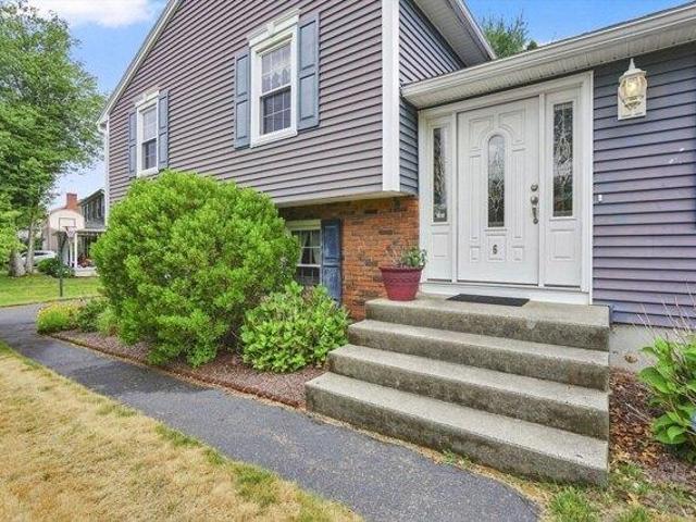 house with 3 bedroom, Chicopee MA ES105109735