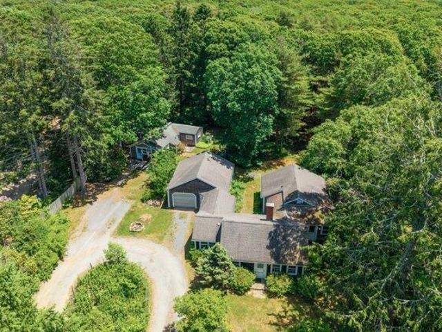 house with 3 bedroom, Chilmark MA DS104189562