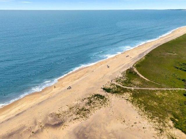 house with 3 bedroom, Chilmark MA DS104407008