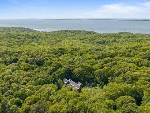 house with 3 bedroom, Chilmark MA ES104903372