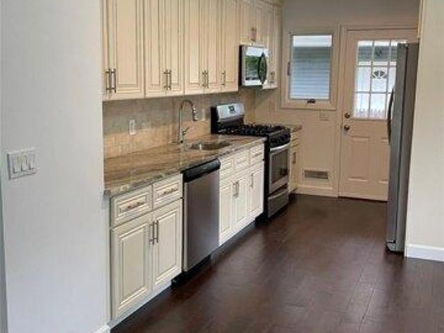 house with 3 bedroom, Commack NY ES104903994