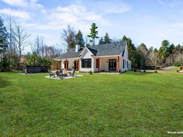 house with 3 bedroom, Conway NH ES103220242