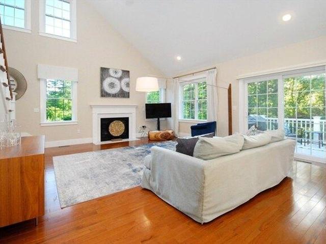 house with 3 bedroom, Concord MA ES103250643