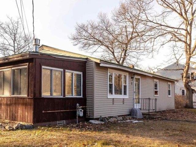 house with 3 bedroom, Concord NH DLS102120438