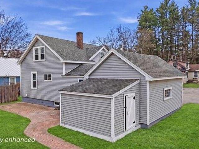 house with 3 bedroom, Concord NH DLS102634608