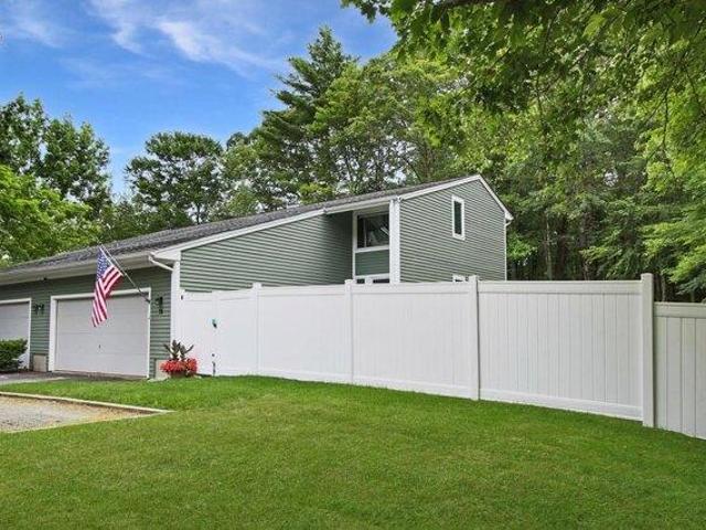house with 3 bedroom, Concord NH DS104009570