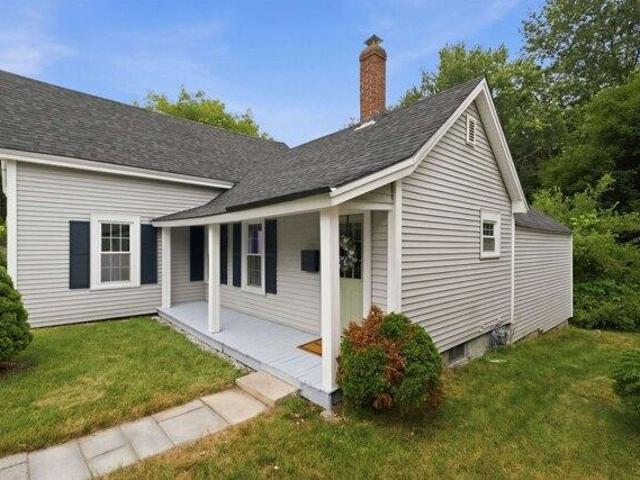 house with 3 bedroom, Concord NH DS104375485