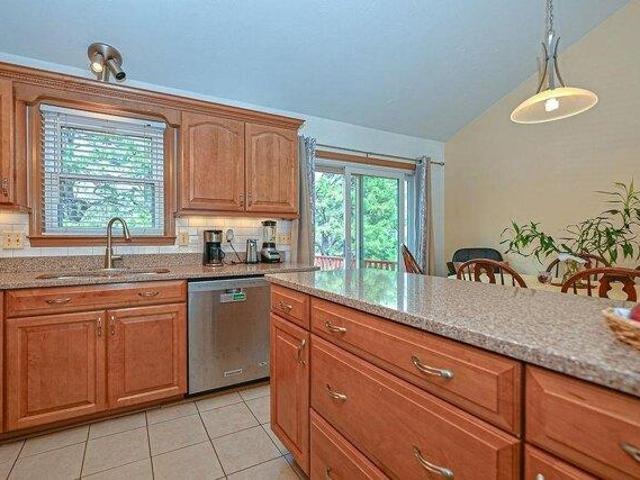 house with 3 bedroom, Concord NH DS103036169