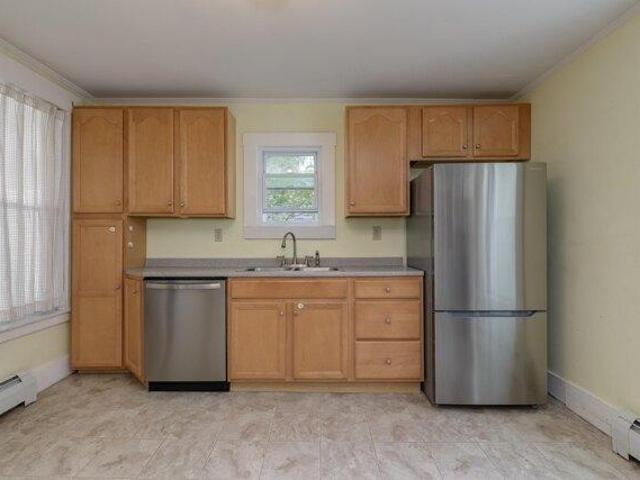 house with 3 bedroom, Concord NH ES104810000