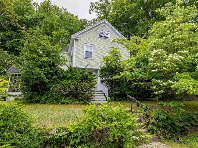 house with 3 bedroom, Concord NH ES104833025
