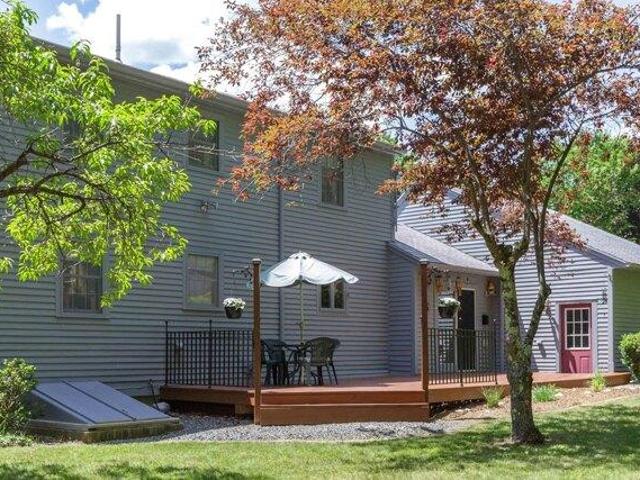 house with 3 bedroom, Concord NH ES105175244