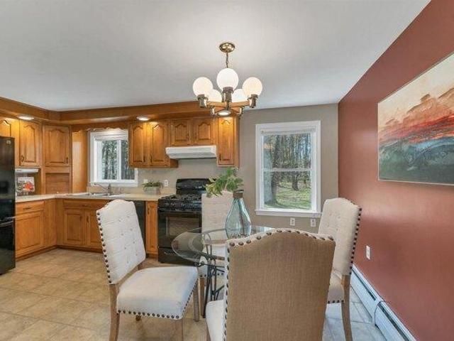 house with 3 bedroom, Concord NH ES103102500
