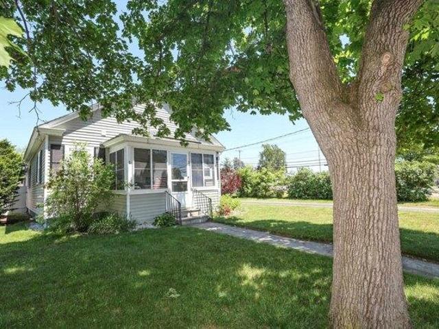 house with 3 bedroom, Concord NH ES103128121