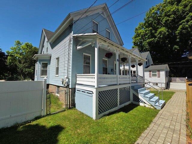 house with 3 bedroom, Concord NH ES103435852