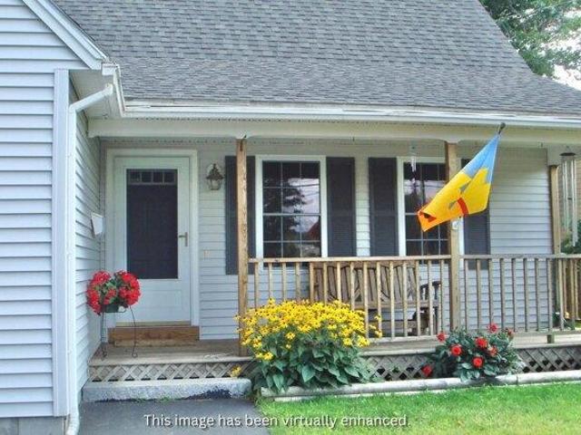 house with 3 bedroom, Concord NH ES103439029