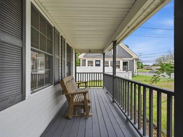 house with 3 bedroom, Concord NH ES103853026