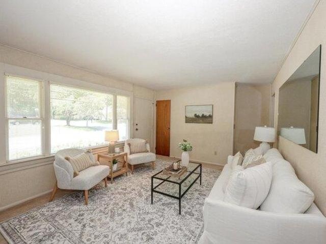 house with 3 bedroom, Concord NH ES103885396