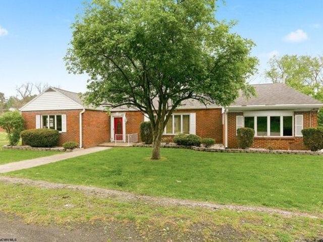 house with 3 bedroom, Connellsville PA ES103621770