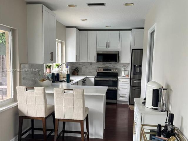 house with 3 bedroom, Cooper City FL FL DS102397434