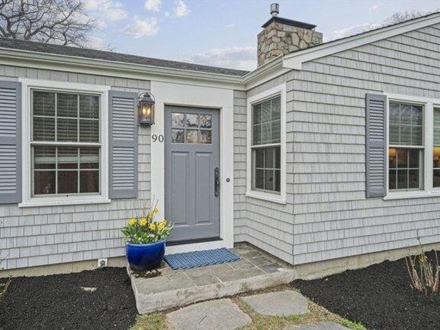 house with 3 bedroom, Cohasset MA DLS102369883