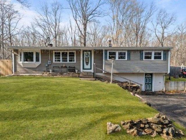 house with 3 bedroom, Colchester CT DLS102218388