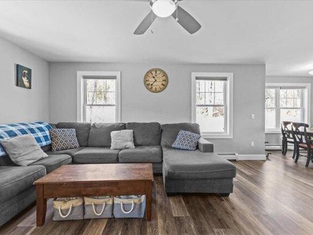 house with 3 bedroom, Colchester VT DLS101999492