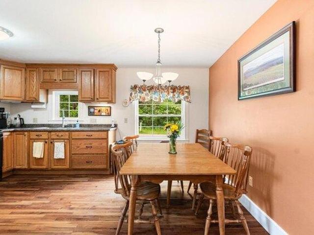 house with 3 bedroom, Colchester VT DS104188180