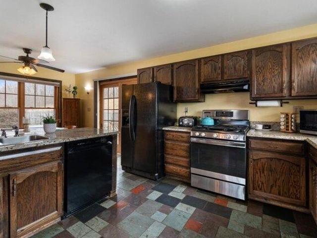 house with 3 bedroom, Colchester VT DS102585756
