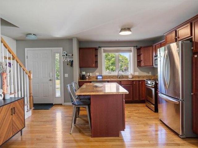house with 3 bedroom, Colchester VT DS103927671
