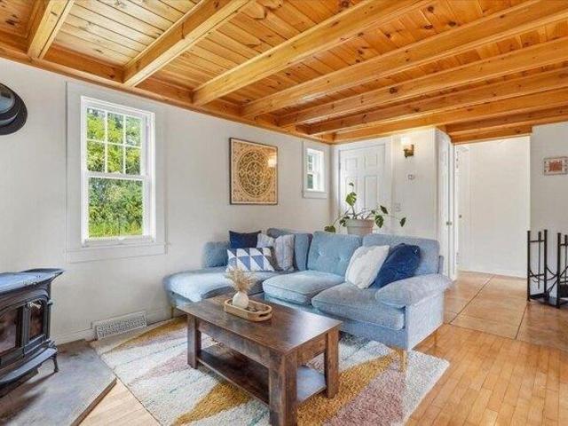 house with 3 bedroom, Colchester VT ES105117155