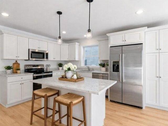 house with 3 bedroom, Colchester VT ES103966454