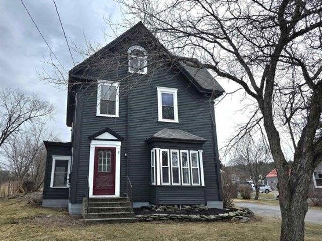 house with 3 bedroom, Colebrook NH DS101799788