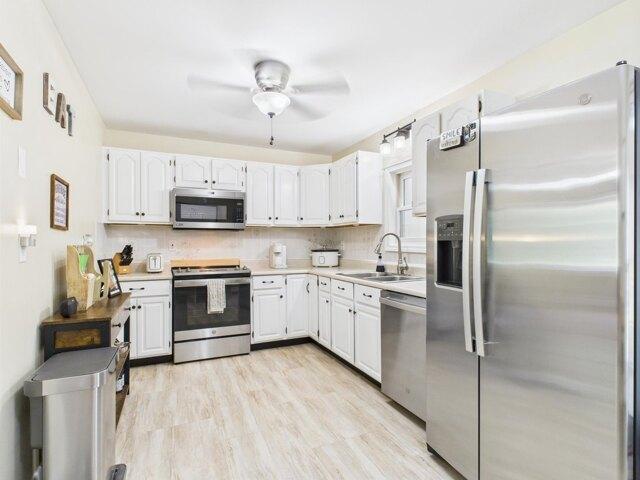 house with 3 bedroom, Colebrook NH DS102218277