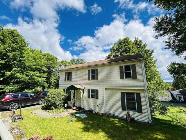 house with 3 bedroom, Colebrook NH ES103665477