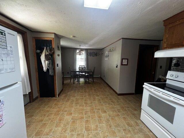 house with 3 bedroom, Colebrook NH ES104920967