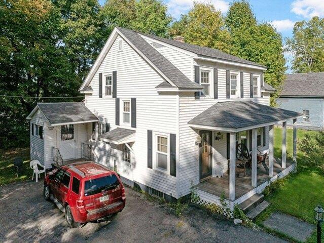 house with 3 bedroom, Colebrook NH ES104042826