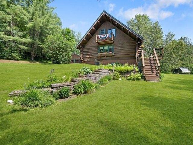house with 3 bedroom, Colebrook NH ES104077221