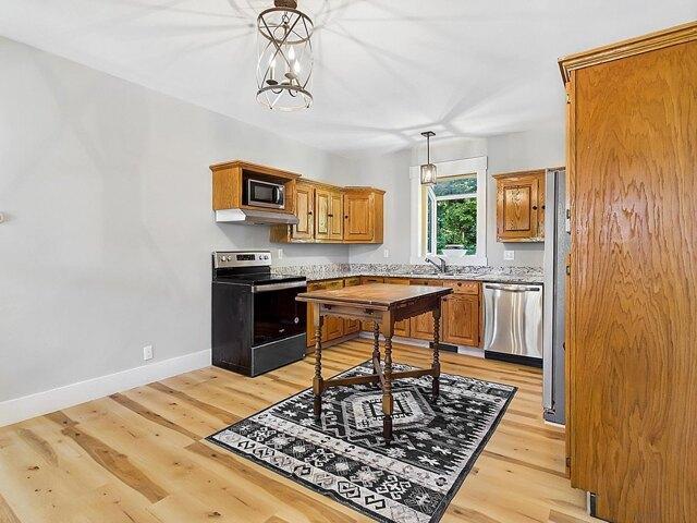 house with 3 bedroom, Colebrook NH ES104263988